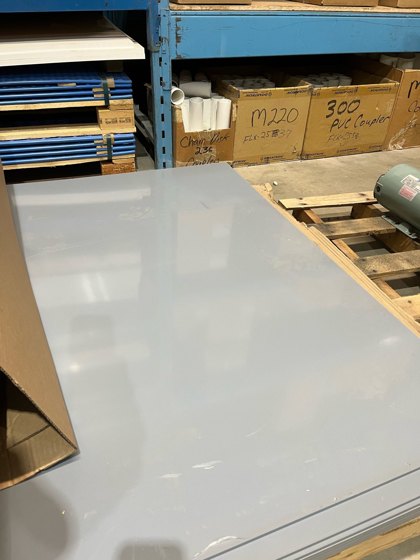 PUCKBOARD 4' X 10' X 3/8" GREY • South Country Livestock Equipment